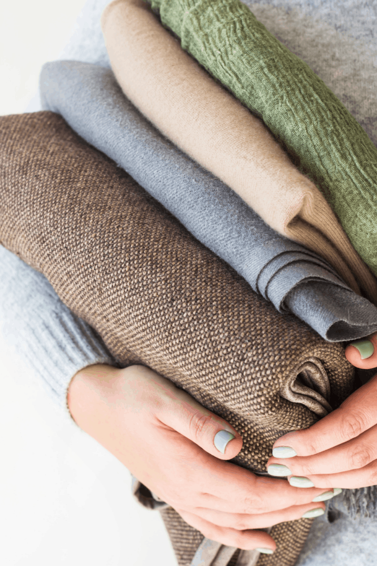 10 Steps to Effortlessly Purge Your Closet