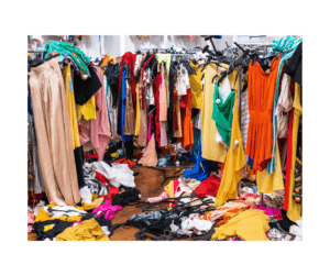 Fast Fashion vs Slow Fashion: 10 Key Differences