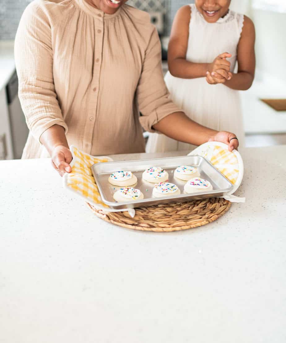 Comforting Someone: 15 Ways to Help Them Feel Better