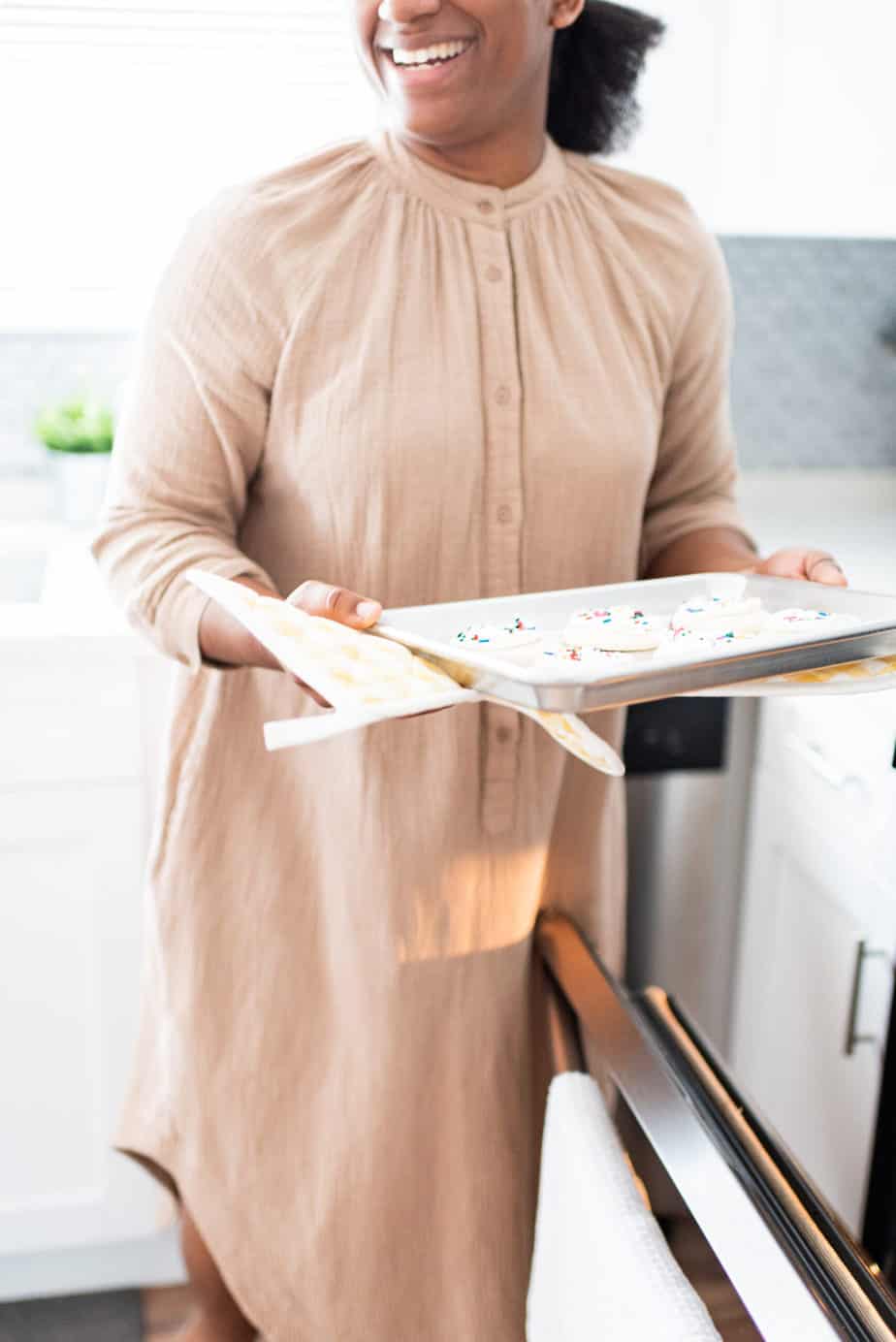 Comforting Someone: 15 Ways to Help Them Feel Better