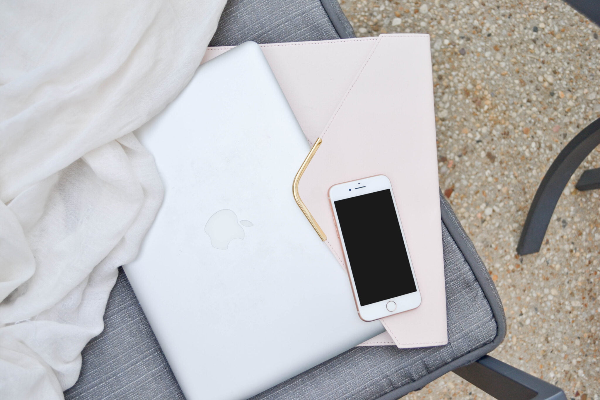 17 Ways to Break Free From Feeling Trapped in Life