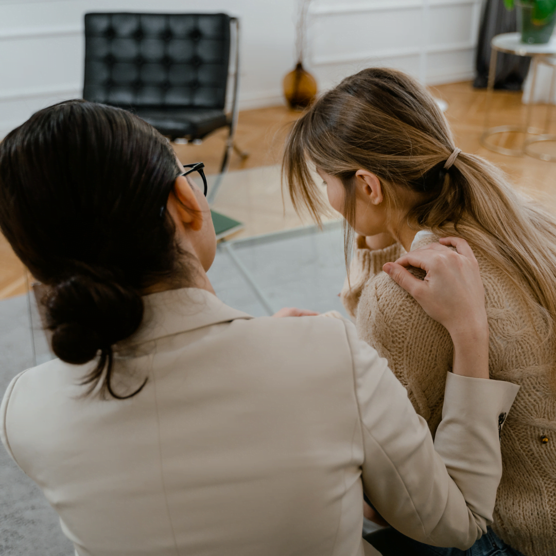 15 Telling Signs of a Broken Person